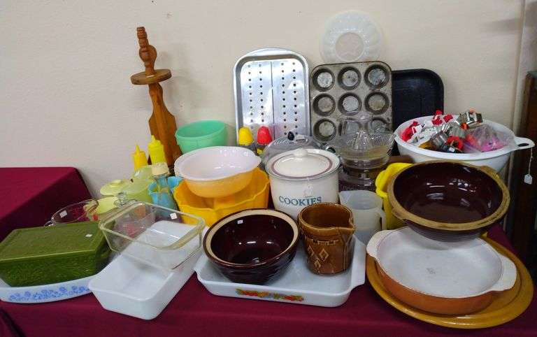 Tupperware, Pyrex, Fire King, Anchor Hocking- Cookie Jar, Cookie ...