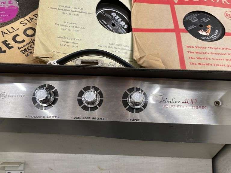 Record Player + Vinyl 78 RCA Victor, Columbia, Decca & other Record ...