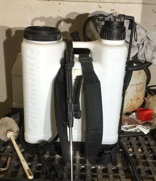 Greenwood 4 Gallon Backpack Sprayer - Sherwood Auctions Greenwood 4 Gallon Backpack Sprayer - Sherwood Auctions