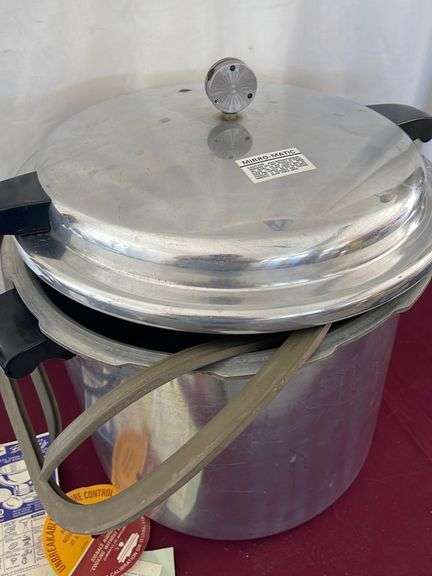Mirro-Matic 22 quart Pressure Cooker w/ Knob, Rubber Seals & Original ...