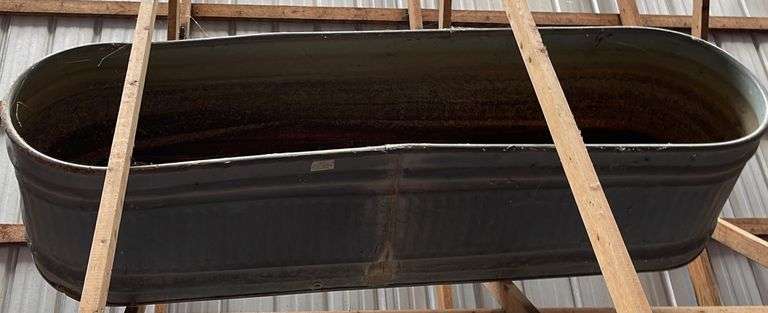 Behlen Country Premium Stock Tank - Sherwood Auctions