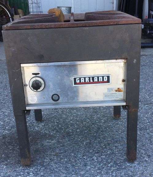 Garland Stove - Sherwood Auctions