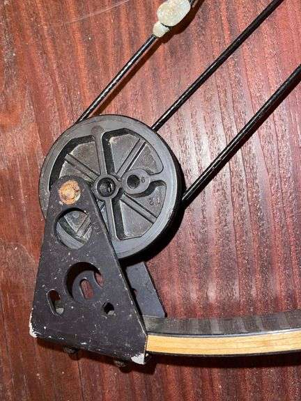 Darton Huntsman Compound Bow - Sherwood Auctions