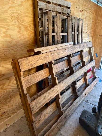 XL & Large Wooden Pallets - Sherwood Auctions