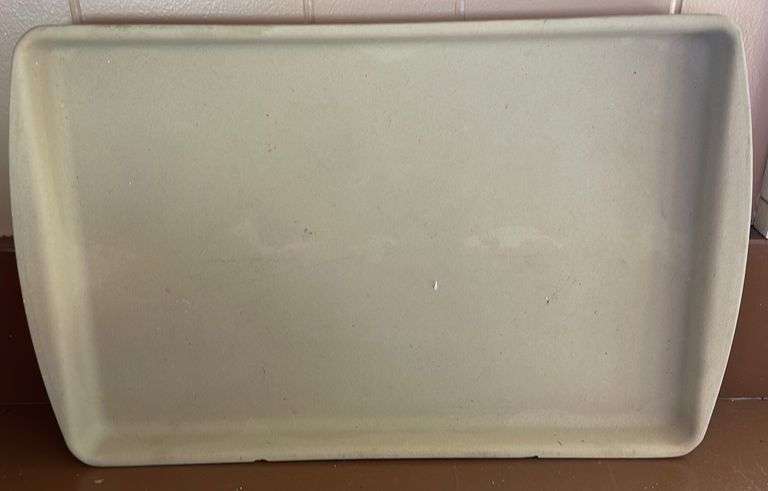 Pampered Chef Stoneware 17x11 Bar Pan & Deep 9x13 Pan - Sherwood Auctions