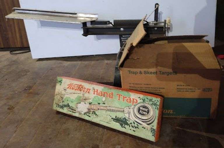 Western Hand Trap, Target Thrower & Clay Targets - Sherwood Auctions