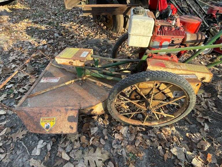 The Whipper w/ 8 HP Briggs & Stratton Motor - Sherwood Auctions