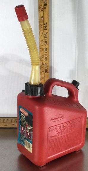 Rubbermaid 1 Gallon Gas Can - Sherwood Auctions