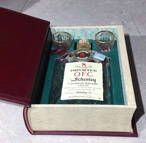 Hidden Whiskey Bottle Book Set - Sherwood Auctions