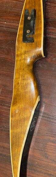 Darton Huntsman Compound Bow - Sherwood Auctions