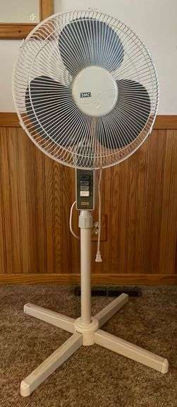 Shell Electric MFG. Adjustable Height Floor Fan - Sherwood Auctions