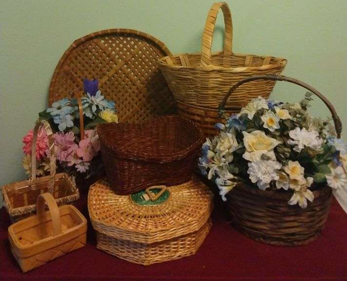 Assortment of Unique Baskets - Sherwood Auctions