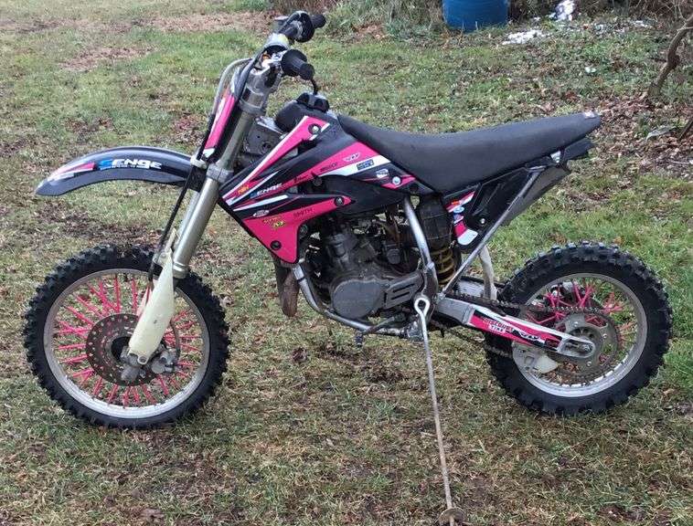 2002 CR-80 Dirtbike - Sherwood Auctions