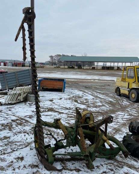 New Idea 3 Point Cycle Bar Mower - Sherwood Auctions