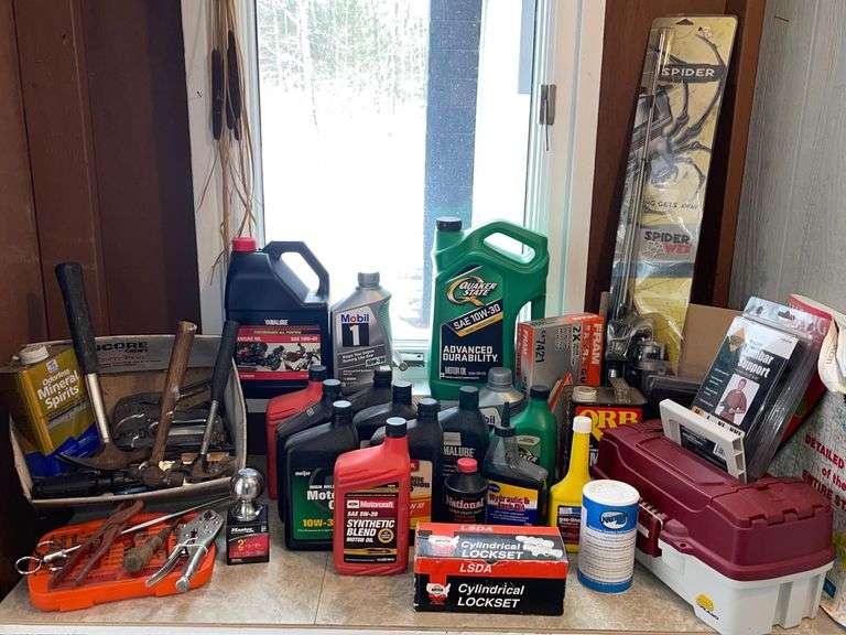Lots of Motor Oil, Tools, Fishing Items, Atlas & more - Sherwood Auctions