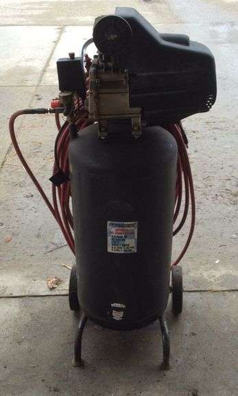 Speedway Series 25 Gallon Air Compressor - Sherwood Auctions