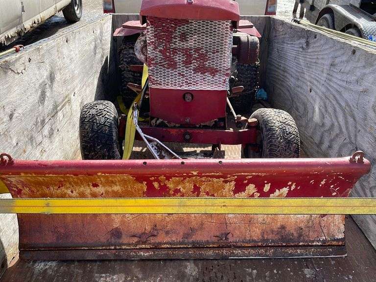 1960’s Simplicity 725 Plow Tractor w/ Front Blade - Sherwood Auctions