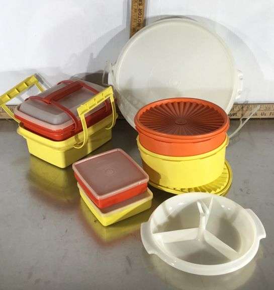 Retro Tupperware Containers - Sherwood Auctions