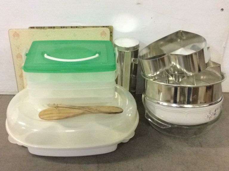 Plastic Strage Containers, Glass Cutting Boards, Pyrex Dish, Tin ...