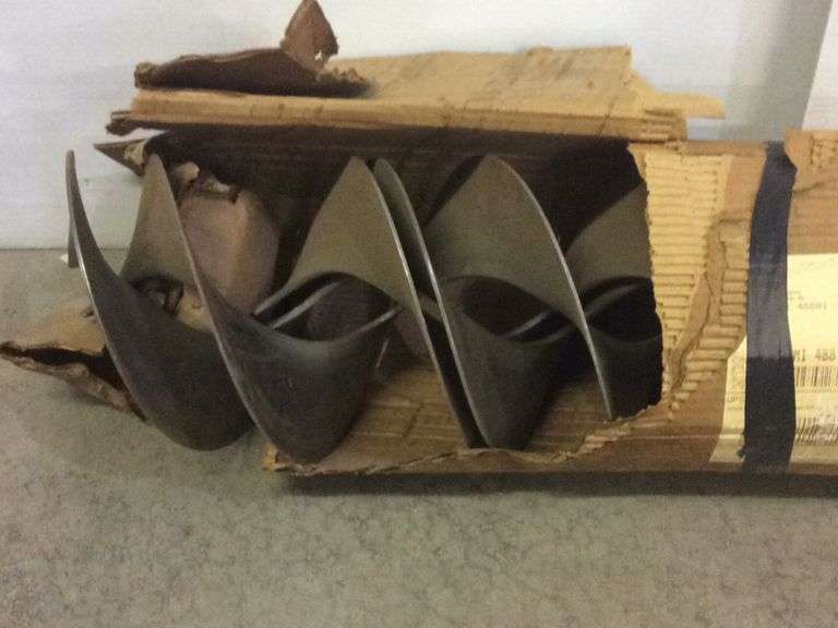 Auger (box is 64” long) - Sherwood Auctions