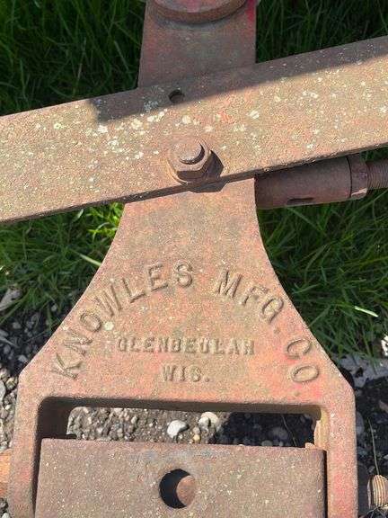 Knowles MFG Co. Steel Running Gear 10', - Sherwood Auctions