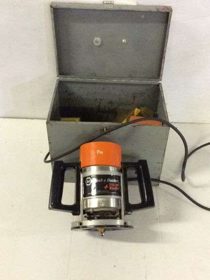 Black and Decker 1.25 HP Corded Router With Case - Sherwood Auctions