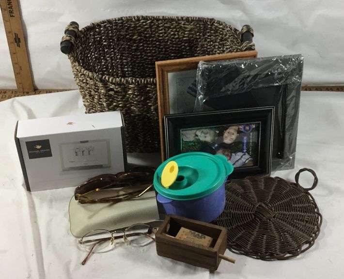 Basket, Photo Frames and More! - Sherwood Auctions