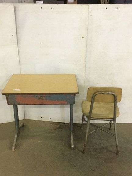 Old School Desk & Chair - Sherwood Auctions