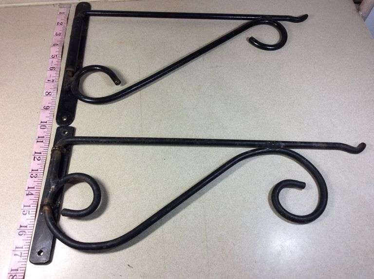 Very Heavy Metal Swing Hinge Flower Pot Holders - Sherwood Auctions