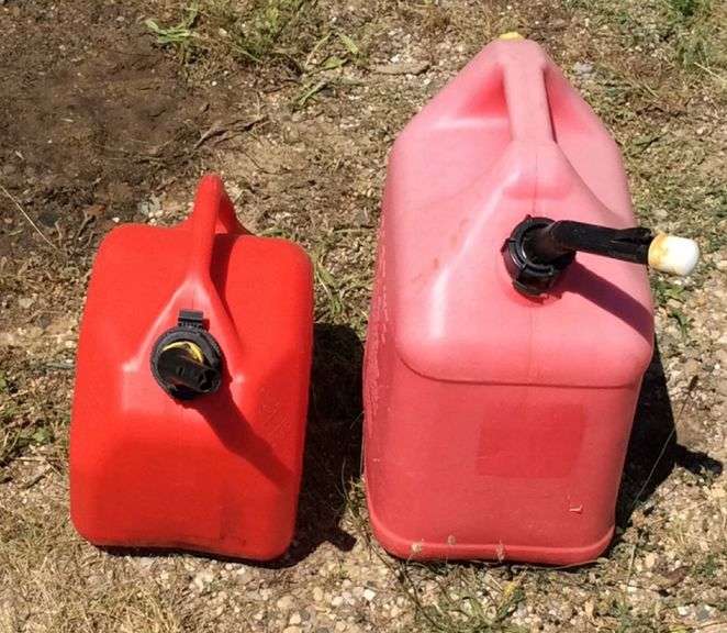 Gas Cans - Sherwood Auctions