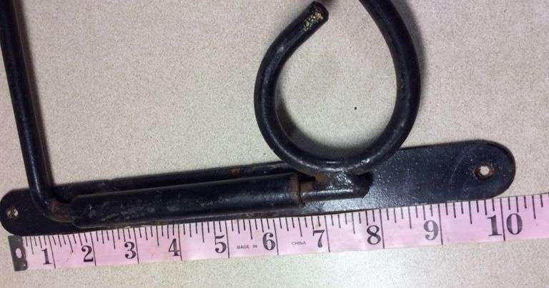 Very Heavy Metal Swing Hinge Flower Pot Holders - Sherwood Auctions