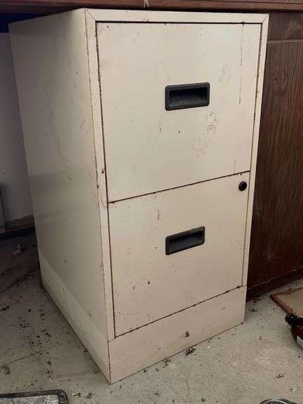 Large and Small Metal Filing Cabinets - Sherwood Auctions