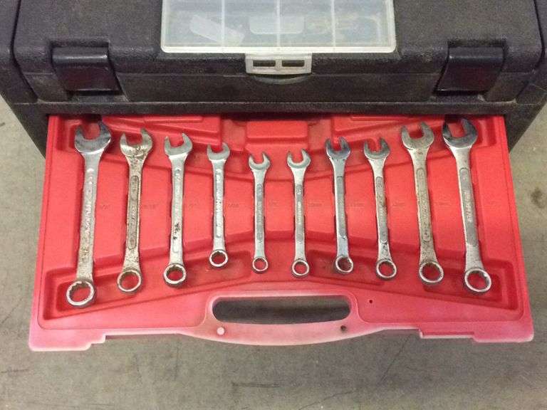 Workforce Molded Plastic Tool Chest With Tools - Sherwood Auctions