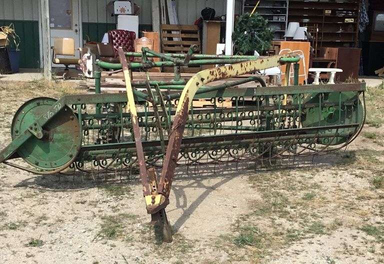 John Deere 896 Bar Rake - Sherwood Auctions