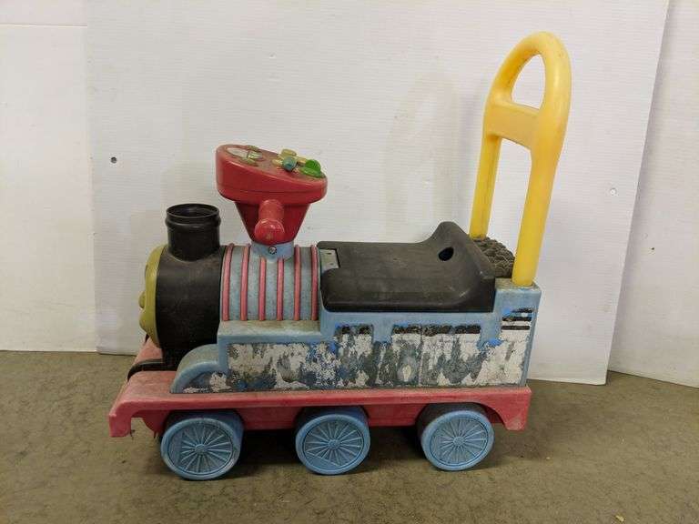 Thomas the Train Ride On Toy - Sherwood Auctions