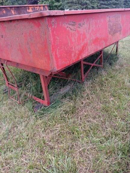 75x123x45 Gravity Box - Sherwood Auctions