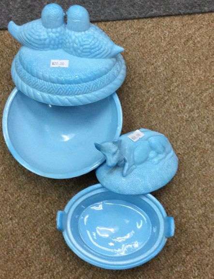 (2) Blue farm Animal Dishes - Sherwood Auctions