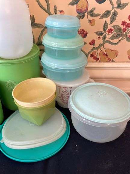 Tupperware Green Canister Set & Rubbermaid Storage Pieces - Sherwood ...