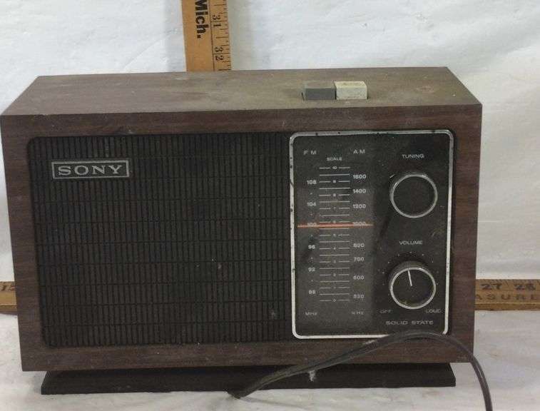 Vintage Sony Radio - Sherwood Auctions