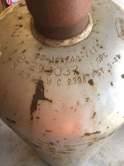 100 lb Propane Tank - Sherwood Auctions