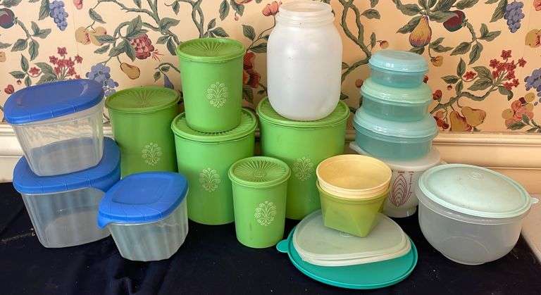 Tupperware Green Canister Set & Rubbermaid Storage Pieces - Sherwood ...