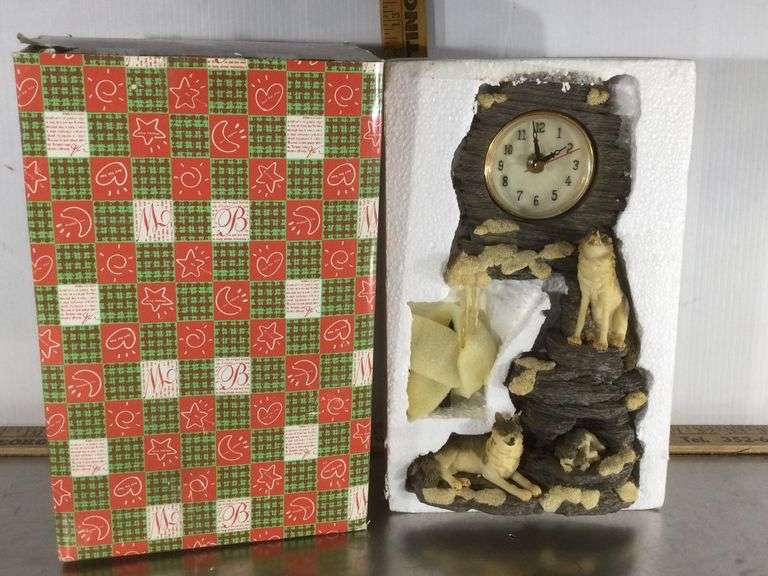 Wolf Clock Statue - Sherwood Auctions