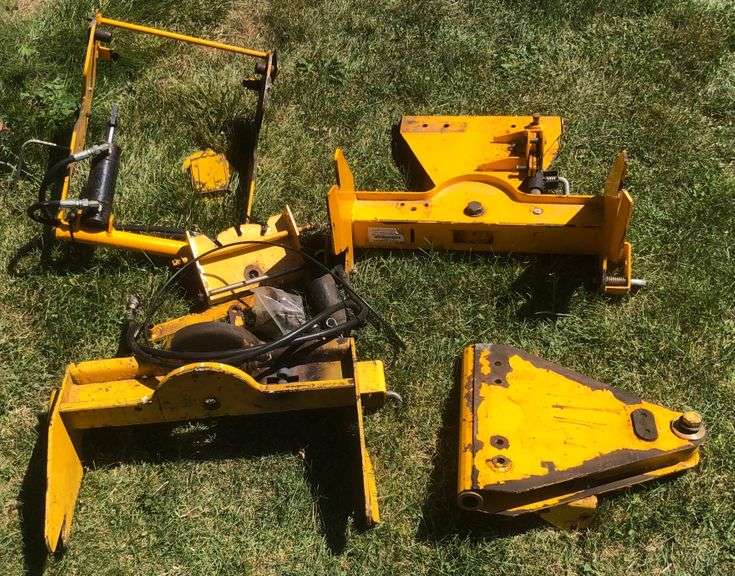Cub Cadet Front Implement Mounts - Sherwood Auctions