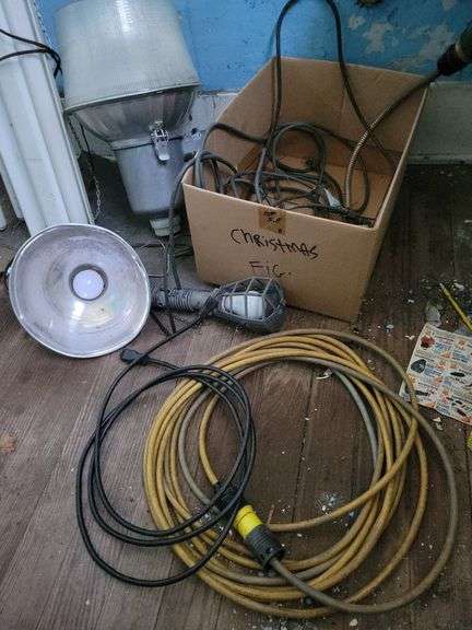 Lights & Extension Cords - Sherwood Auctions