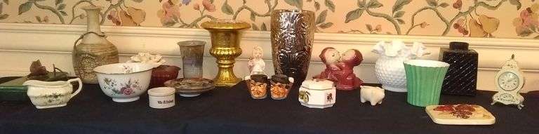 Assorted Pretty Ceramic Decor - Sherwood Auctions