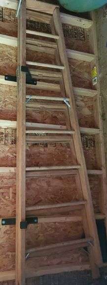 8 ft Wooden Step Ladder - Sherwood Auctions