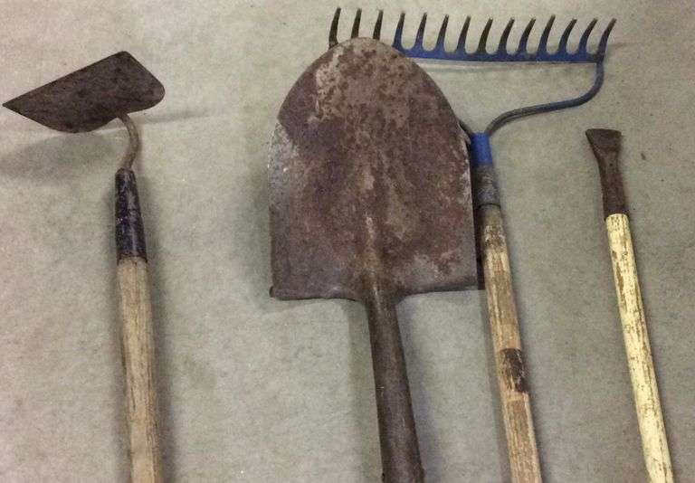 Shovel, Rake, Hoe & Handle - Sherwood Auctions