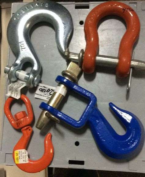 Clevis & Chain Hooks & Chain Hitch - Sherwood Auctions