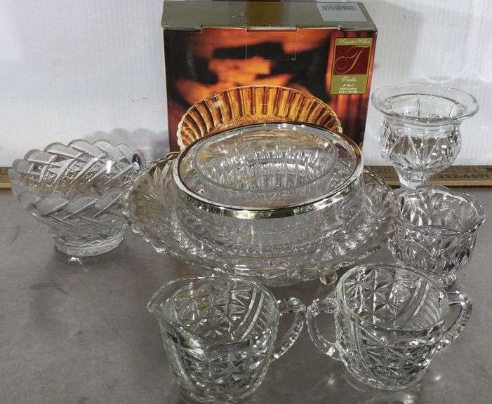 Crystal & Clear Glass - Sherwood Auctions