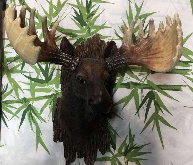 Moose Home Decor - Sherwood Auctions